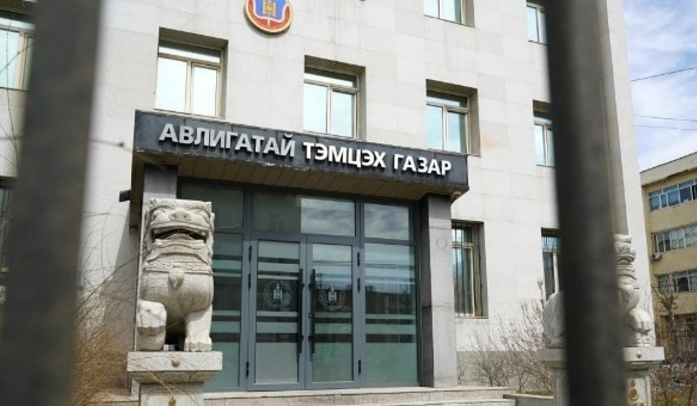 Бүлэглэн эрүү шүүлт тулгасан мөрдөгчдийн хэргийг прокурорт шилжүүлжээ